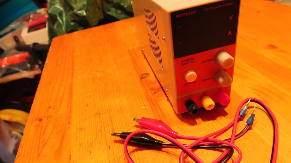 Labornetzteil 60V/ 5A | Kaufen auf Ricardo