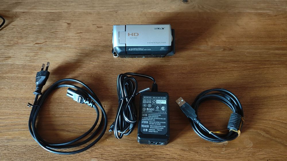 Caméscope Sony Handycam (Gebraucht) in Noréaz für CHF 10 – mit ...