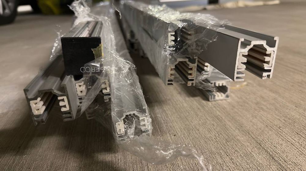 ERCO 3-Phasen Schienensystem, inkl. Spots, Verbinder, etc. (Gebraucht ...