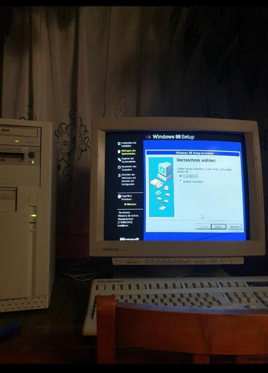 alter PC mit Monitor, Keyboard und Maus (Gebraucht) in Zürich für CHF ...