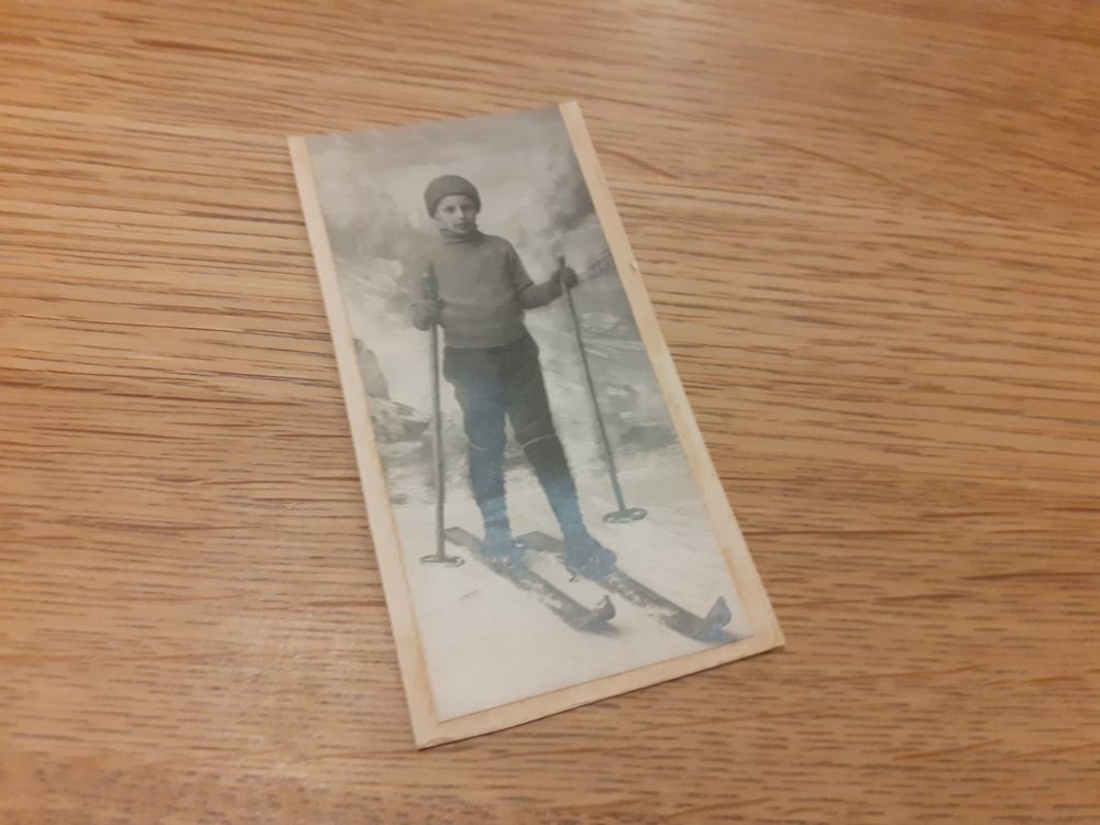 SCHWIIZER JUGEND DAZUMAL - BUEB uf de SCHII (Gebraucht) in Winterthur für CHF 2.4 – mit ...