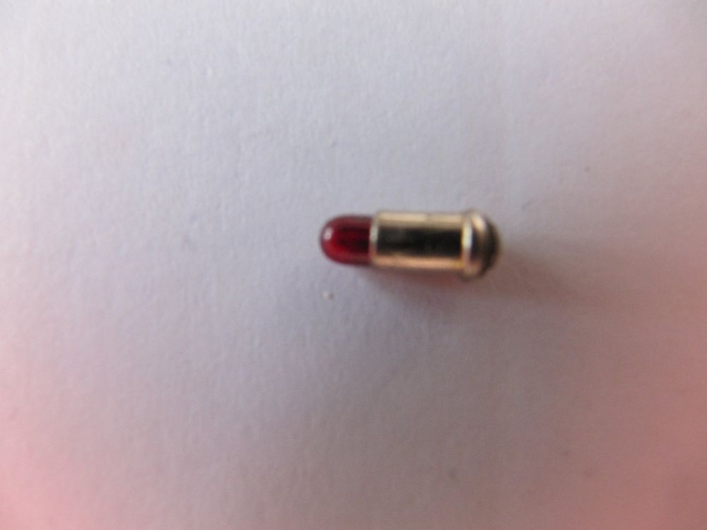 Märklin Ersatzlampe 602010 rot Stecksockel 16V/0,35mA | Kaufen auf Ricardo