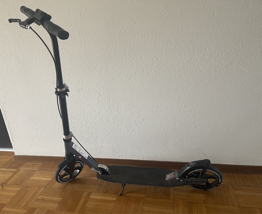 Trottinett Scooter (Gebraucht) in Bergdietikon für CHF 20 – nur Abholung auf Ricardo kaufen