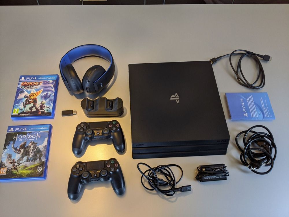 PS4 Pro mit 2 Controller und Zubehör (Gebraucht) in Gerolfingen für CHF ...