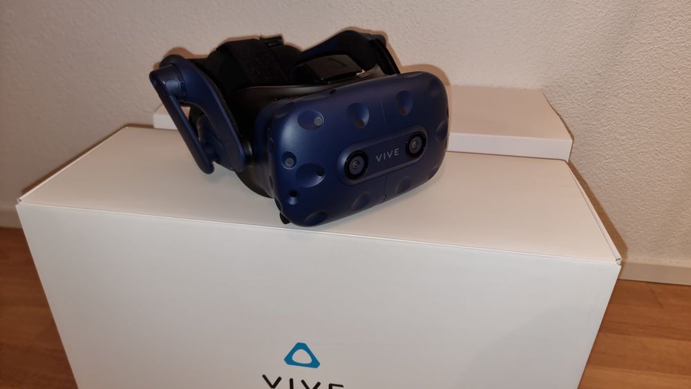 HTC VIVE PRO mit Lens-Mod und Valve Kuckles | Kaufen auf Ricardo