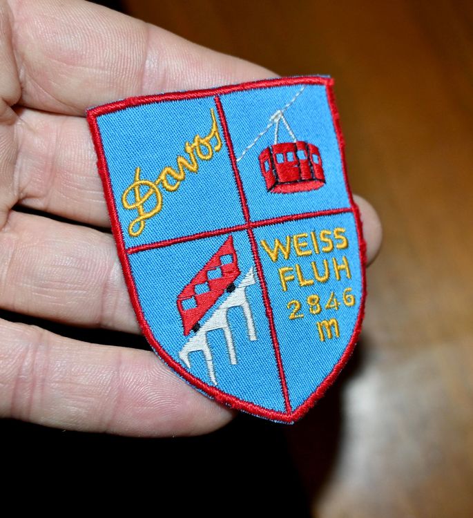VINTAGE Badge DAVOS-WEISSFLUH nos ST. GALLER STICKEREI (Gebraucht) in ...