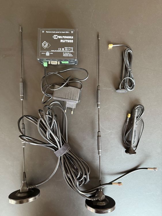 Router Teltonika RUT 955 mit 4G LTE, 3G, 2G inkl. Antennen (Neu und ...