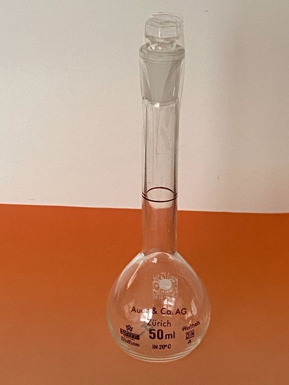 Messkolben 50ml, Duranglas, Mit Glastopfen NS 12/21 (Gebraucht) in ...
