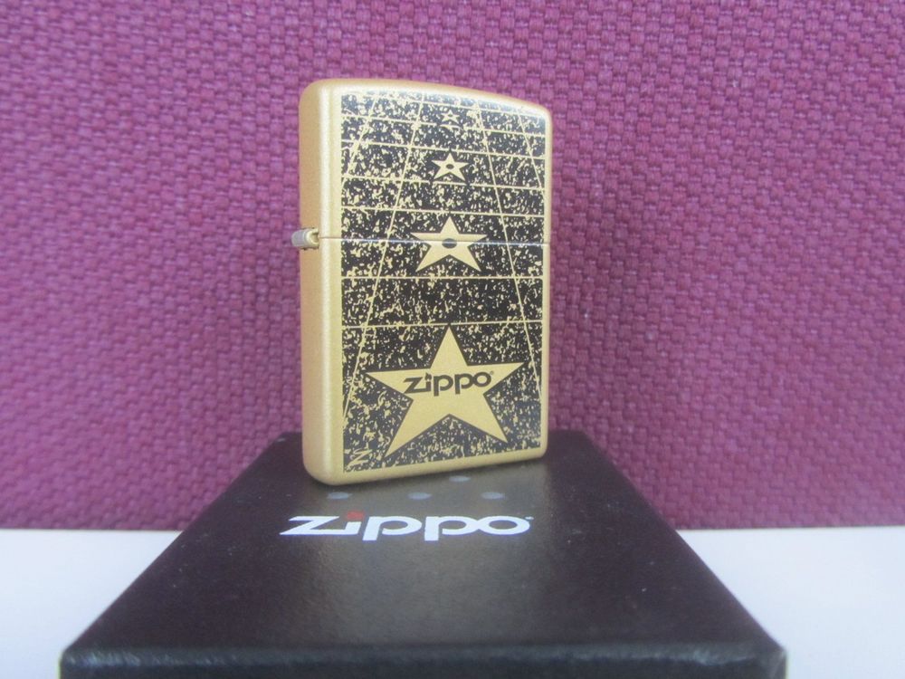 Zippo Stars Gold NEW (Neu und originalverpackt) in Pampigny für CHF 37 ...