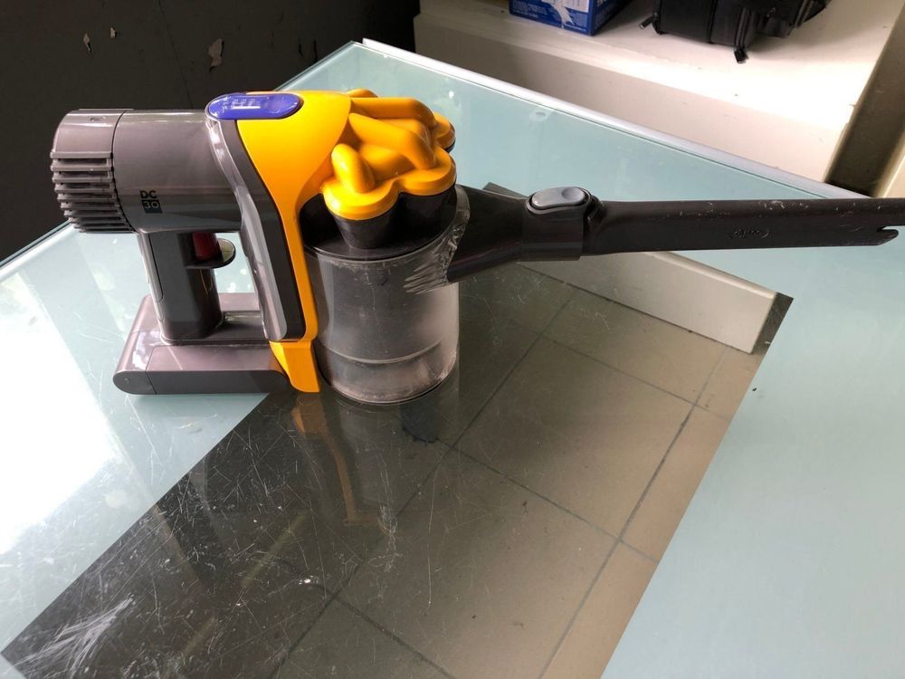 Dyson DC 30 | Kaufen auf Ricardo