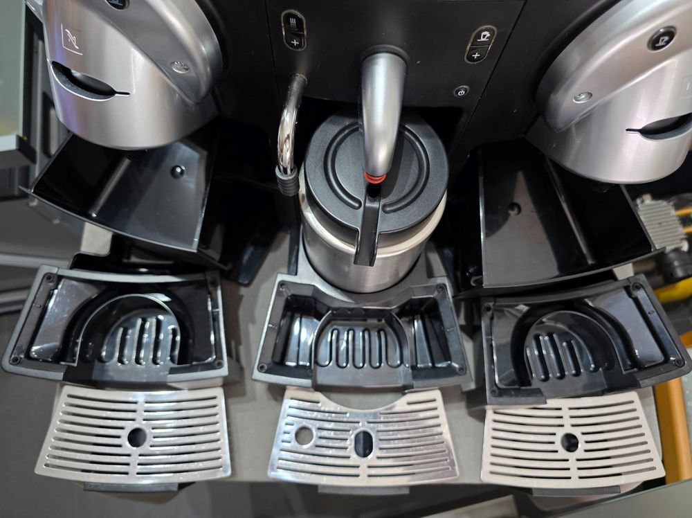 NESPRESSO GEMINI CS220 CS223 Typ 734 in gepflegtem Zustand (Gebraucht ...