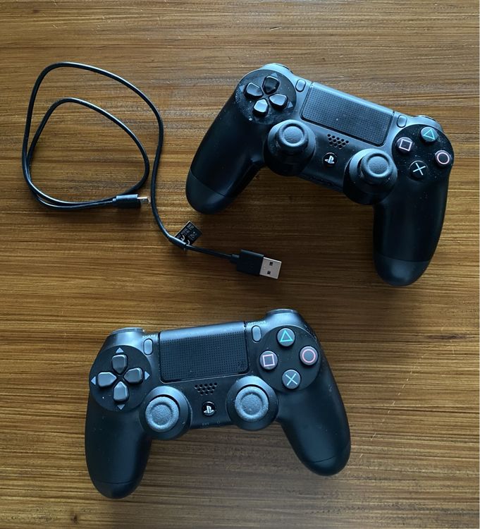 2 Sony PS4 Dualshock Wireless Controller- schwarz | Kaufen auf Ricardo