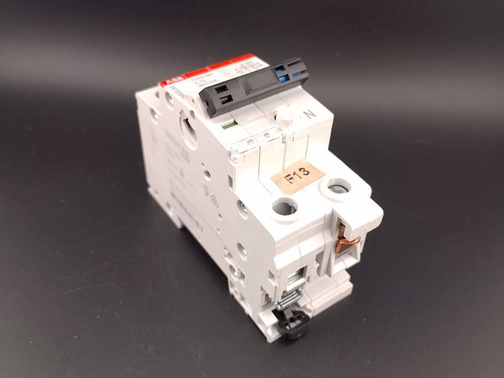 ABB smissline FS451MK C13 (Gebraucht) in Winterthur für CHF 25 – mit Lieferung auf Ricardo kaufen
