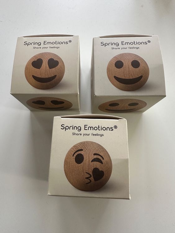 Spring Emotions - Holz Emojis - Ausstellungsware (NP 35,-) (Neu (gemäss ...