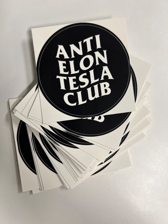 Anti Elon Tesla Club Sticker 7.5 x 7.5cm (Neu und originalverpackt) in ...