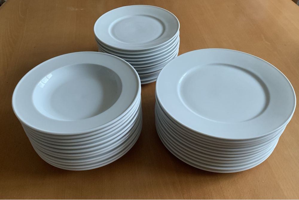 Tellerset für 12 Personen (Gebraucht) in Embrach für CHF 90 – nur Abholung auf Ricardo kaufen