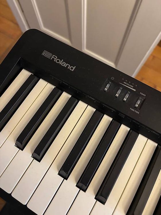 Keyboard Roland FP-10 - Super Zustand mit Ständer (Gebraucht) in Genève ...