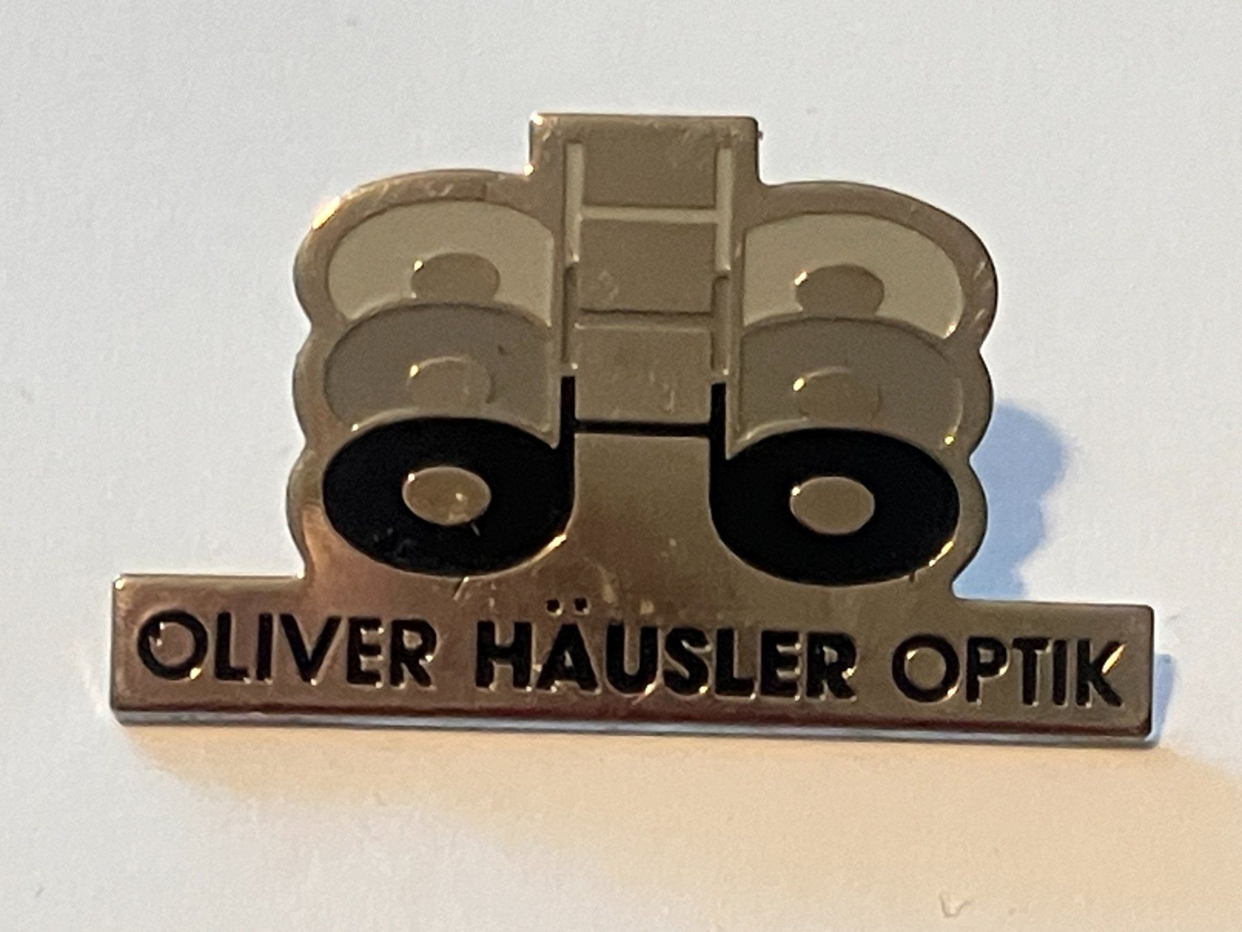 1 Pin Oliver Häusler Optik (Gebraucht) in Basel für CHF 1 – mit ...