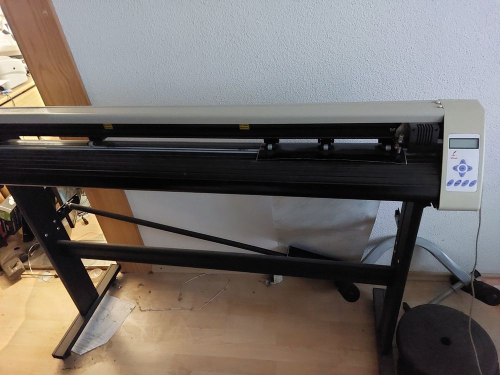 Schneidplotter Redsail 1360 (Gebraucht) in Näfels für CHF 95 – nur Abholung auf Ricardo kaufen