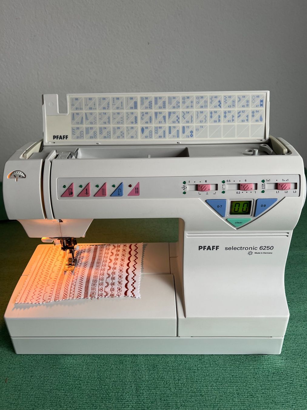 PFAFF Selectronic 6250 / Revidiert mit 2-Monate Garantie (Gebraucht) in ...