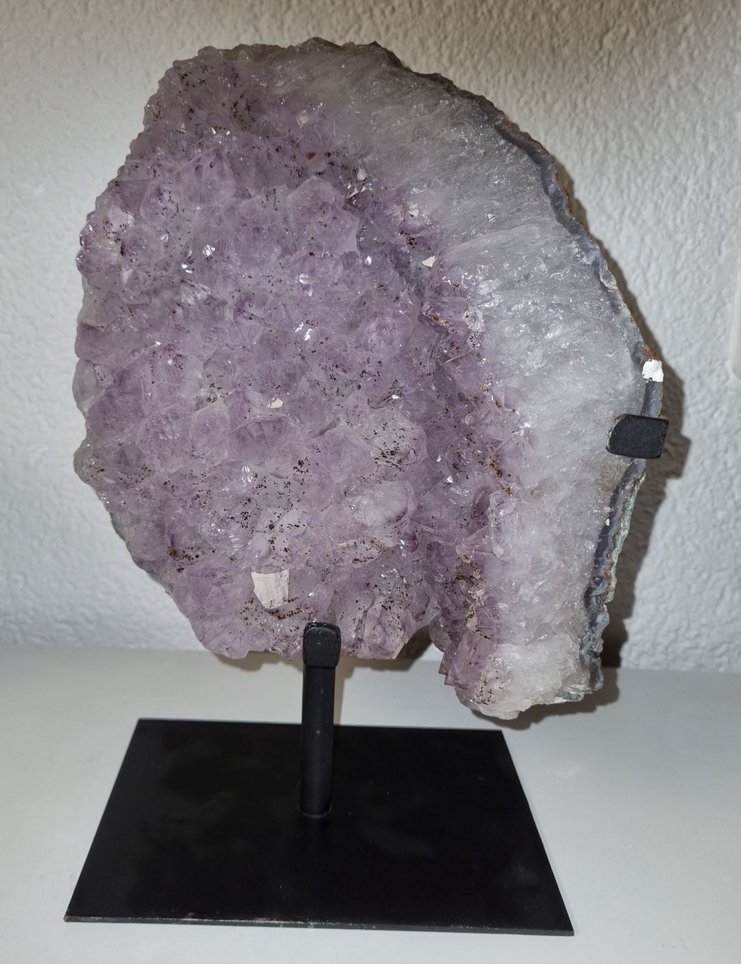 Grosser Amethyst auf Ständer. Heilstein (Gebraucht) in Eschenz für CHF ...