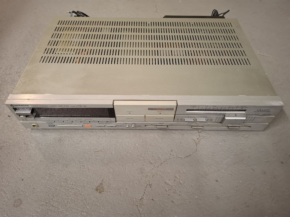 Stereo-Tuner Amplifier Hitachi Vintage | Kaufen auf Ricardo