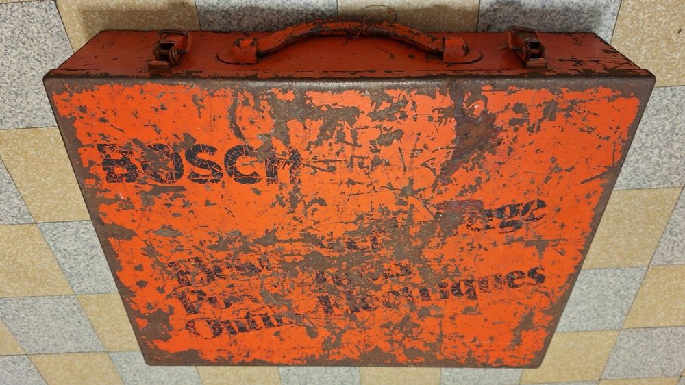 alter Metallkoffer/Kiste "Bosch" ,orange mit Spuren der Zeit (Gebraucht ...