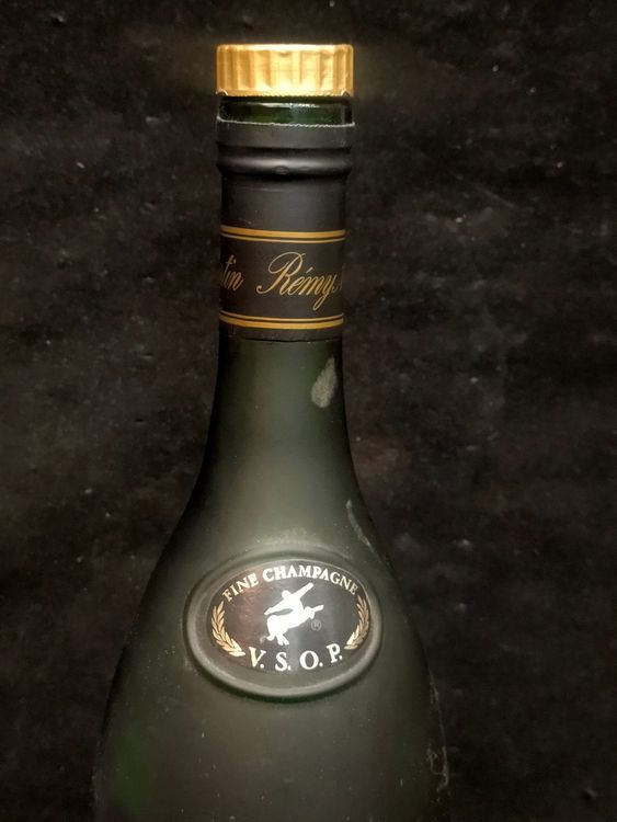 RÉMY MARTIN COGNAC BOUTEILLE ENTAMÉ (Gebraucht) in Genève für CHF 10 – mit Lieferung auf Ricardo ...