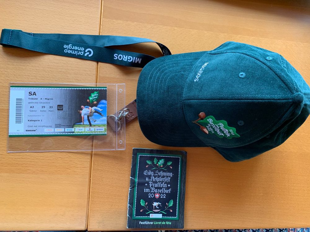 ESAF 2022: CAP/Mütze (NEU), Bändel mit Ticket, Festführer | Kaufen auf ...