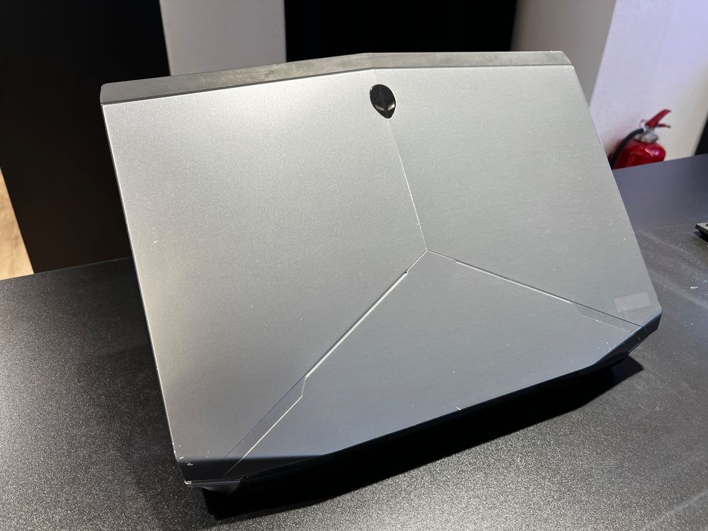 Alienware 17 Gaming Laptop | Kaufen auf Ricardo