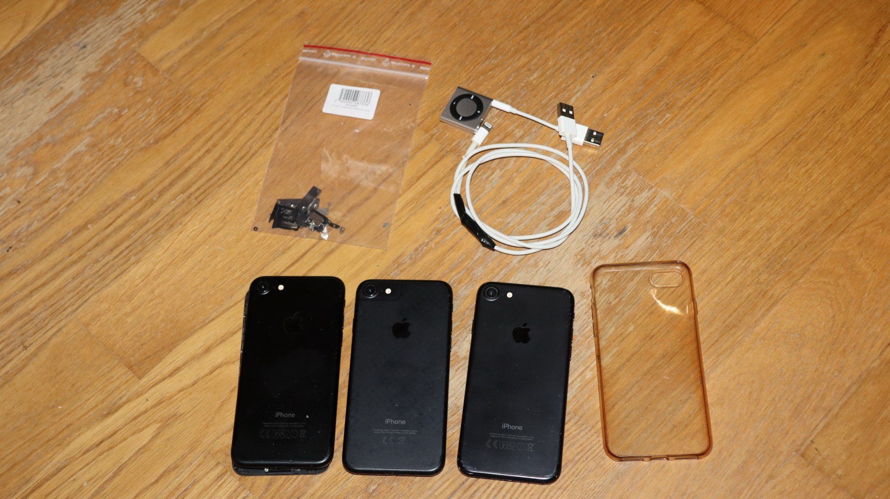 Iphone 7 mit 128 GB ohne Sperren, neue Akku, 2 def. Iphone 7 (Gebraucht ...