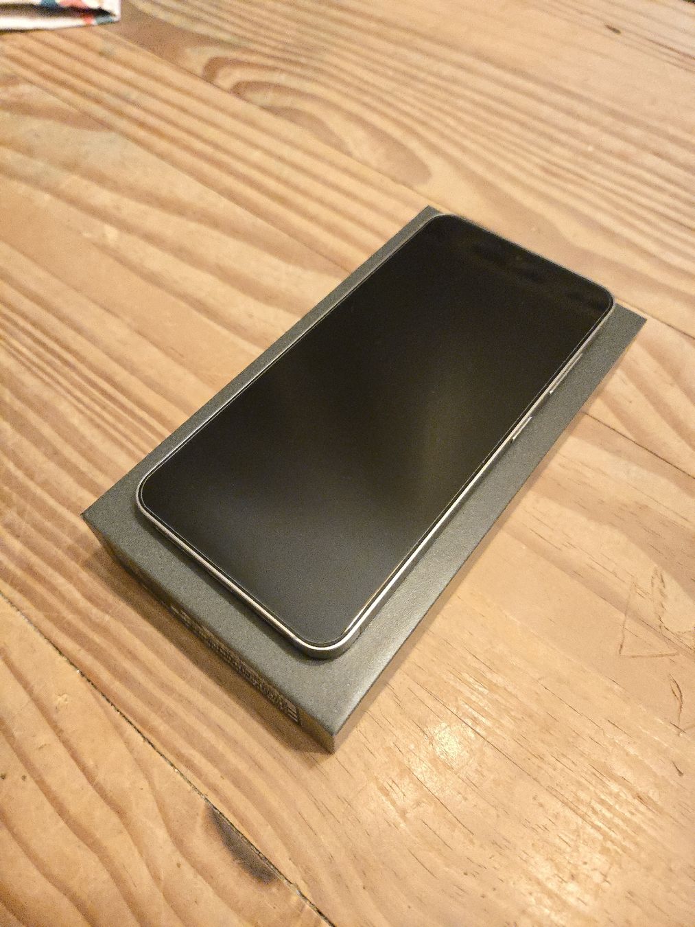 Neuwertiges Samsung Galaxy S25, 12/256GB, Silver Shadow (Neu (gemäss ...