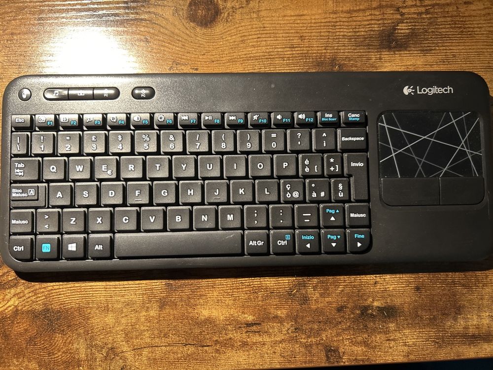 Logitech K400r it layout (Gebraucht) in für CHF 10 – mit Lieferung auf ...