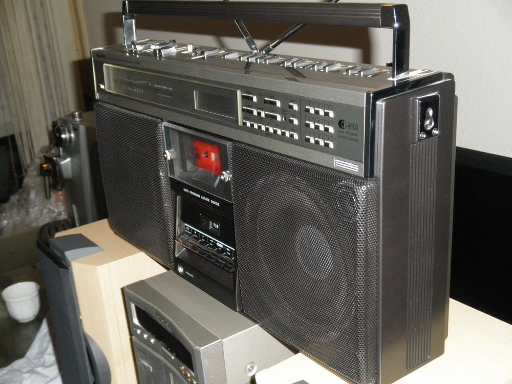 Sharp GF-9595 Radio Kassetten Recorder Rarität | Kaufen auf Ricardo