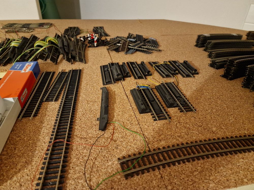 Riesen Konvolut Roco Line Gleise und Weichen H0 DC (Gebraucht) in Chur für CHF 211 – mit ...