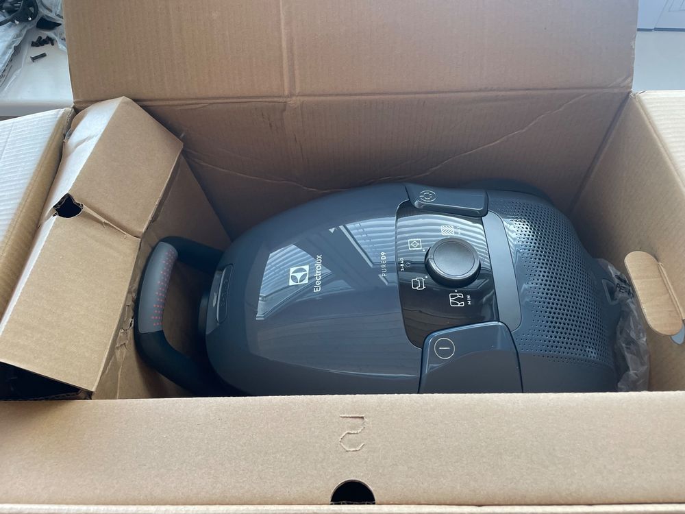 ELECTROLUX PD91-4DB PURE D9 (Neu (gemäss Beschreibung)) in Regensdorf ...