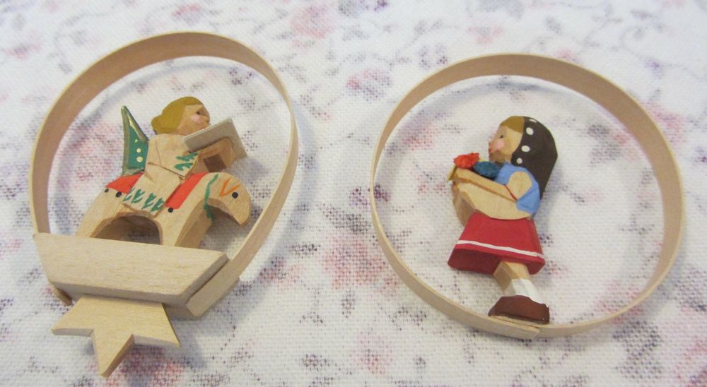 Erzgebirge - Emil Helbig - 2 handgeschnitzte Anhänger (Gebraucht) in ...