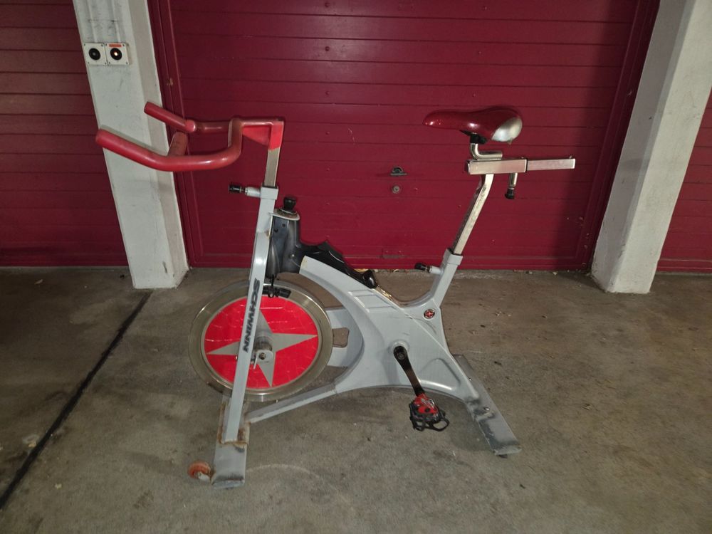 Schwinn Indoor Cycle Bike - Fitness Velo Top Zustand! (Gebraucht) in Brugg AG für CHF 150 – nur ...