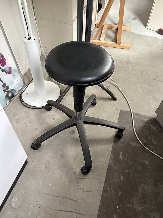 Hocker mit Rollen und Höhenverstellbar (Gebraucht) in Basel für CHF 150 – nur Abholung auf ...