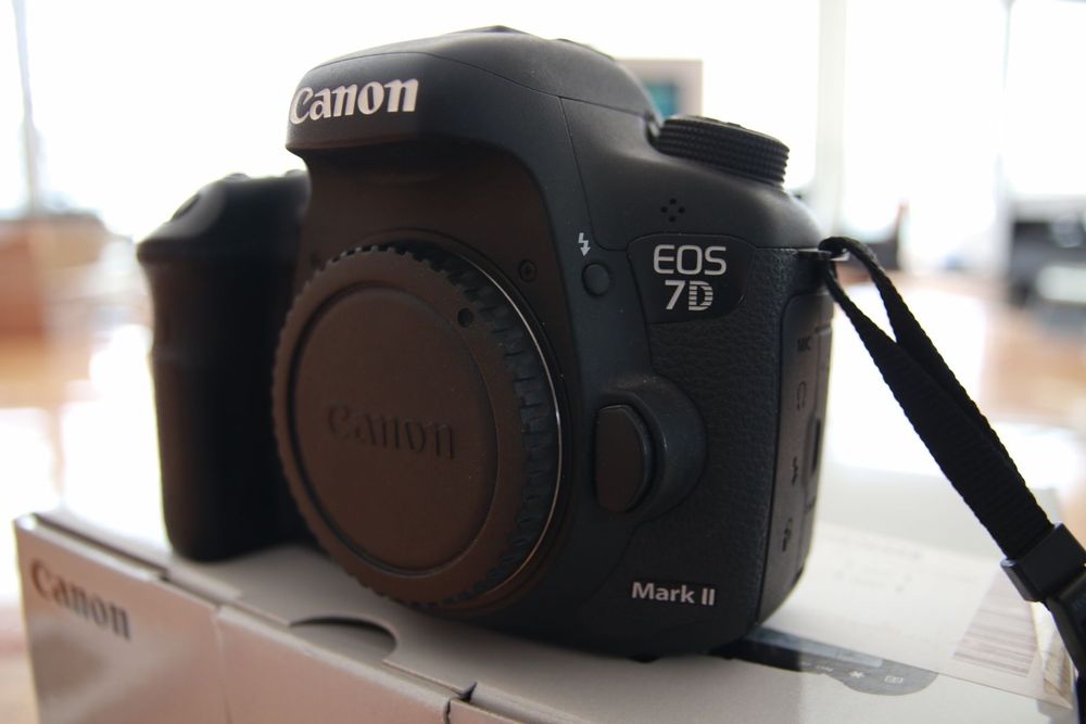 Canon EOS 7D Mark 2 | Kaufen auf Ricardo
