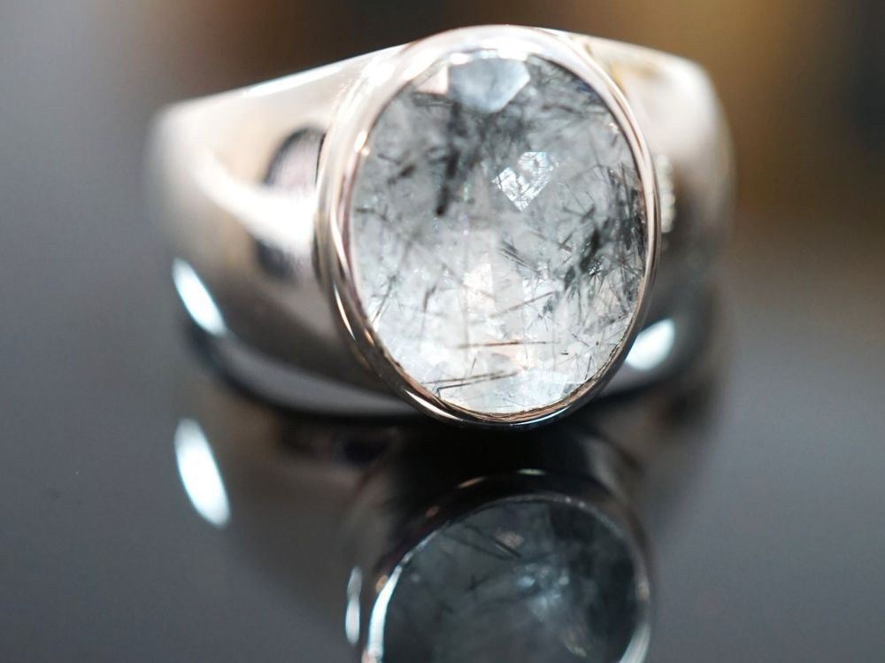 ALTER 925 SILBER RING SCHWARZER RUTIL EDELSTEIN GEPUNZT (Gebraucht) in Vettweiß für CHF 41 – mit ...