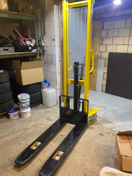 Hochhubwagen Stapler manuell (Gebraucht) in Kirchberg SG für CHF 560 ...