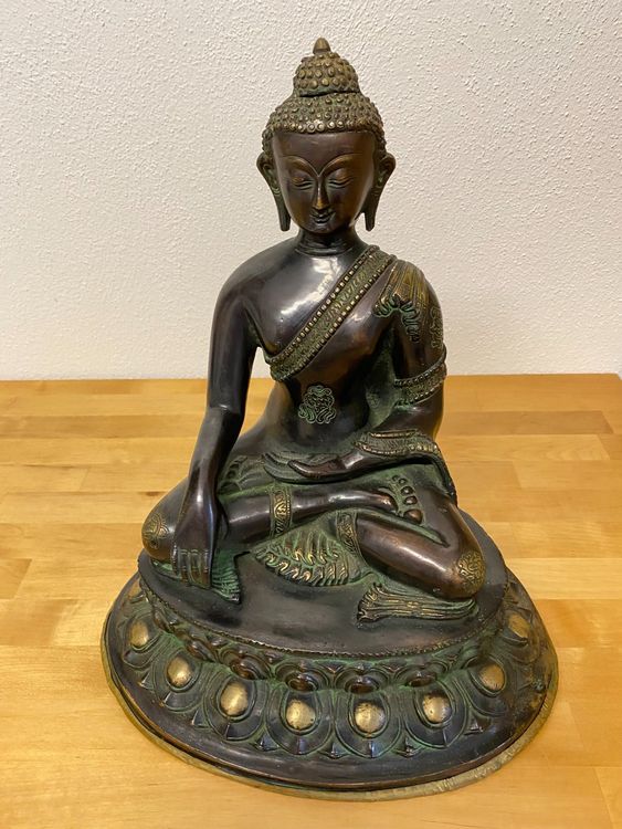 Buddha 34 cm / vermutlich aus Messing, Bronze oder Kupfer (Gebraucht) in Worben für CHF 105 ...