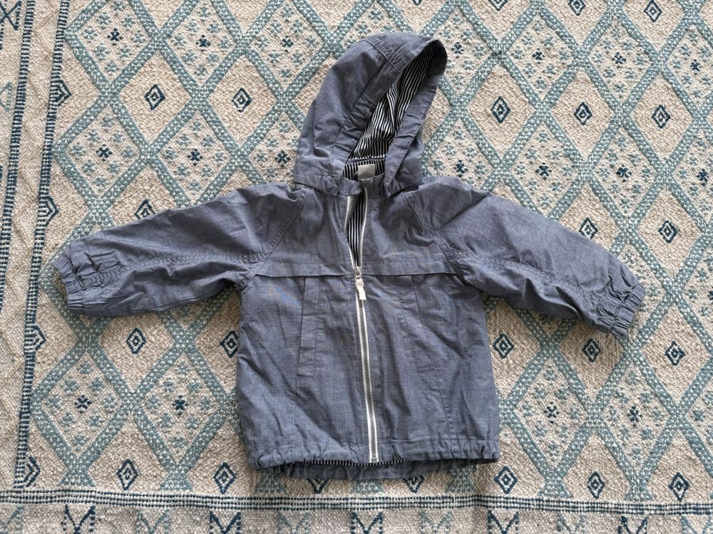 Leichte Jacke von H & M für den Übergang in Grösse 86 (Neu (gemäss ...