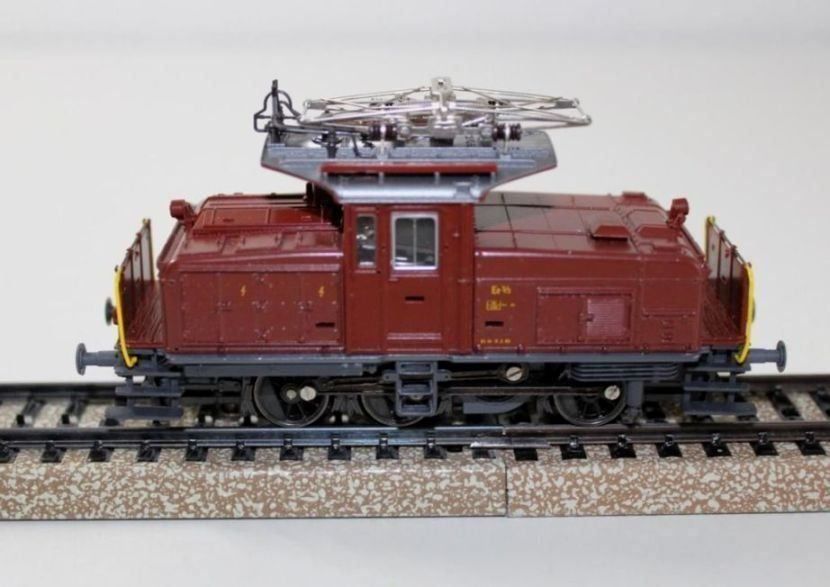 Roco HO #43936: SBB Ee 3/3, zugerüstet, für Märklin (50H) (Neu (gemäss ...