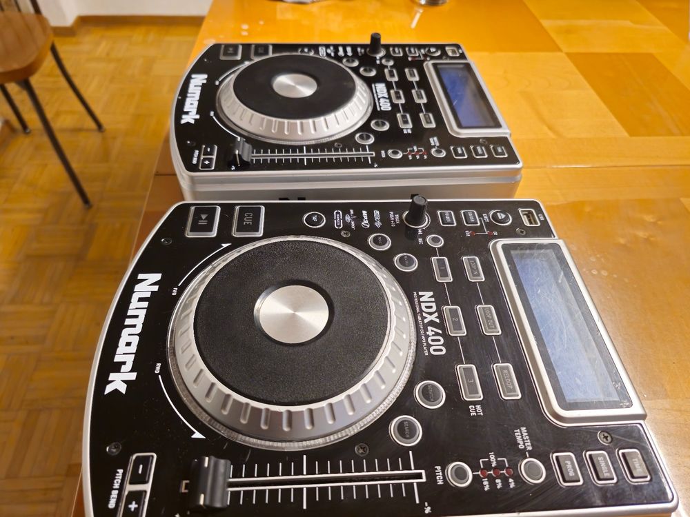 Exzellentes Numark NDX 400 DJ CD-Player Set mit USB (Gebraucht) in ...