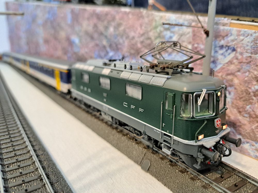 Roco 69843 H0 Re 4/4 II 11117 AC Digital (Gebraucht) in Ibach für CHF ...