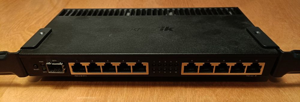 10Gbit Router Mikrotik RB4011iGS+RM (Gebraucht) in Hombrechtikon für ...