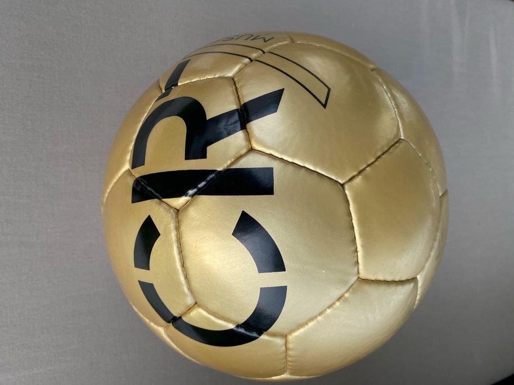 Cristiano Ronaldo CR7 Ball Fussball Museum Gr. 5 (Neu und ...