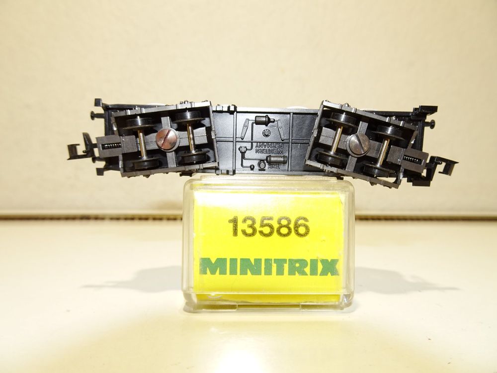 Minitrix Güterwagen DB BASF Behälterwagen Spur N 13586 (Neu (gemäss ...